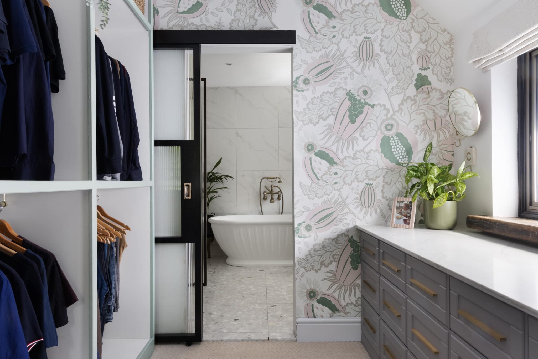 A guide to Aluco sliding internal doors - Aluco